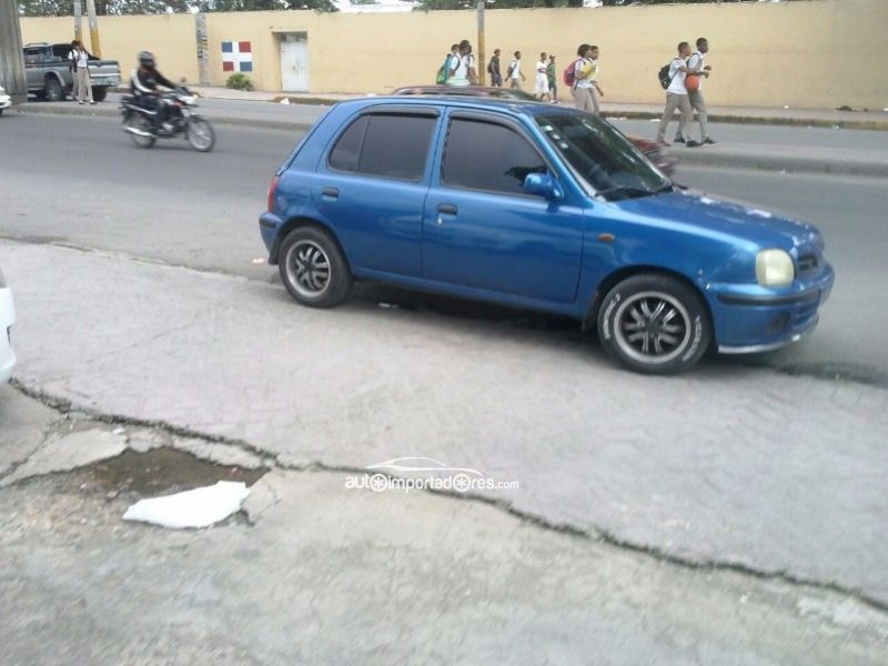 Nissan March Básico 2000 RD$165000 : República Dominicana
